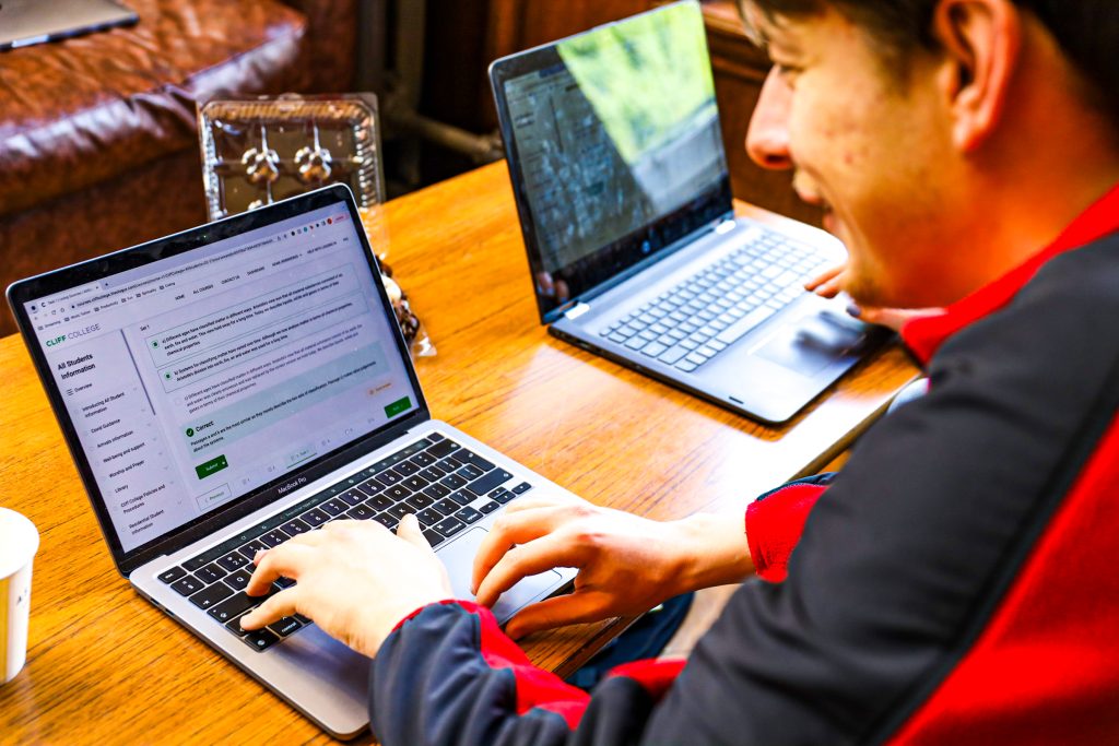 Study Skills Using Sources And Critical Engagement Cliffx